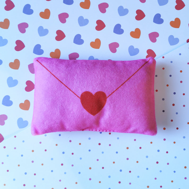 Valentine Catnip Envelope Toy – KittyCreativeCompany
